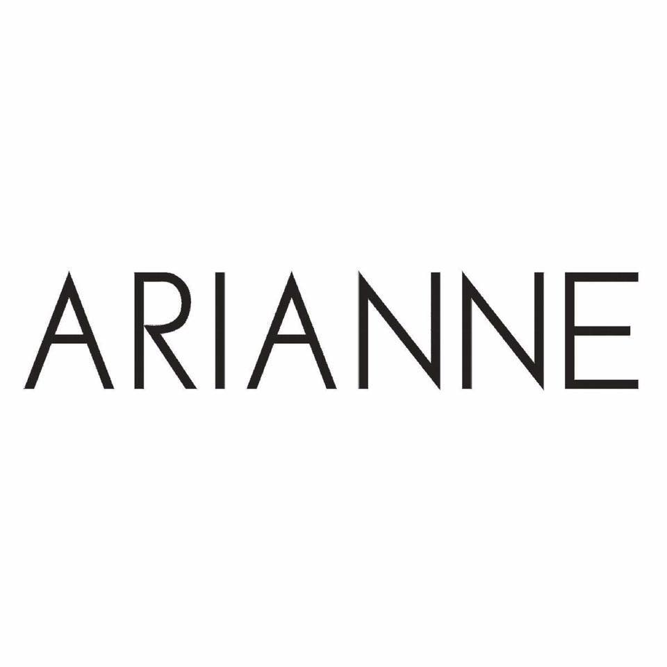 Items de Prêt-à-porter, Lougewear et Lingerie par Arianne